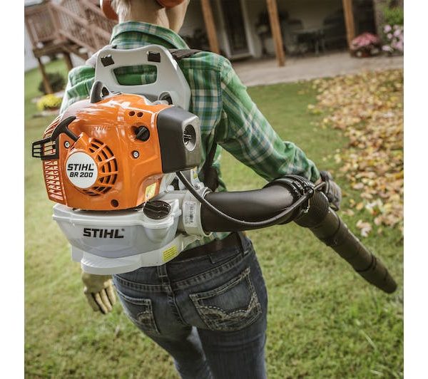 STIHL BR 200 - Joe Signs Equipment